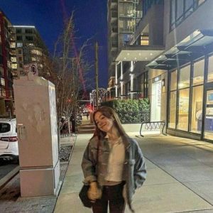 Beatrice Kitsos Wiki, Age, Boyfriend, Net Worth, Height, Career