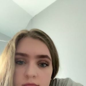 Emma Simpson Wiki, Age, Boyfriend, Height, Net Worth, Career, Nationality