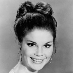 Wende Wagner Wiki, Age, Net Worth, Height, Husband, Career, Ethnicity