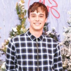 Mitchell Hope Wiki, Net Worth, Age, Ethnicity, Girlfriend, Height, Career