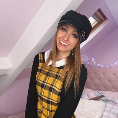 Rhia Official Wiki, Age, Height, Boyfriend, Net Worth, Ethnicity