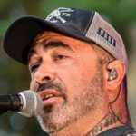 Aaron Lewis Net Worth, Age, Ethnicity, Wife, Marriage, Height, Career
