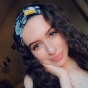 Hannahxxrose Age, Net Worth, Boyfriend, Dating, Height