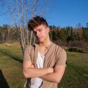 Alex Sampson Age, Height, Net Worth, Girlfriend, Dating