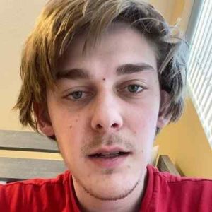 Logan Thirtyacre Age, Height, Net Worth, Girlfriend, Dating