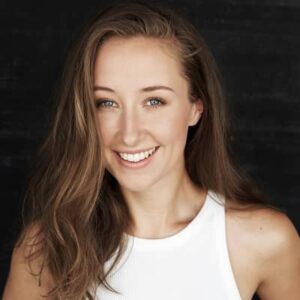 Erin Doherty Wiki, Age, Height, Net Worth, Husband, Marriage