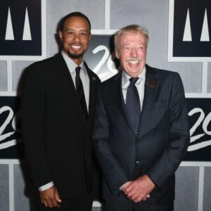 Phil Knight- Wiki, Age, Height, Wife, Net Worth (Updated on February 2024)