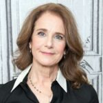 Debra Winger- Wiki, Age, Height, Husband, Net Worth (Updated on ...