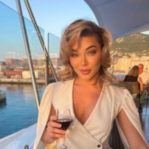 Emma Rose- Wiki, Age, Height, Boyfriend, Net Worth (Updated on December ...