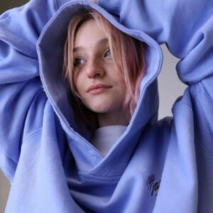 Niki Nihachu- Wiki, Age, Height, Boyfriend, Net Worth (Updated on ...