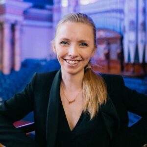 Anna Lapwood- Wiki, Age, Height, Boyfriend, Net Worth (Updated on ...