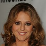 Annie Mumolo- Wiki, Age, Height, Net Worth, Husband, Ethnicity (Updated ...