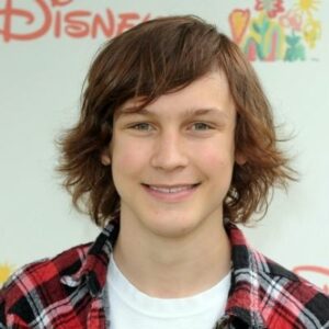 Logan Miller- Wiki, Age, Height, Net Worth, Girlfriend (Updated on ...