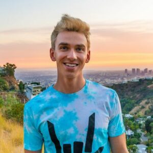 Stephen Sharer- Wiki, Age, Height, Net Worth, Girlfriend (Updated on ...