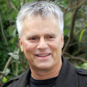 Richard Dean Anderson Net Worth: How Rich Is He? Lifestyle And Career ...